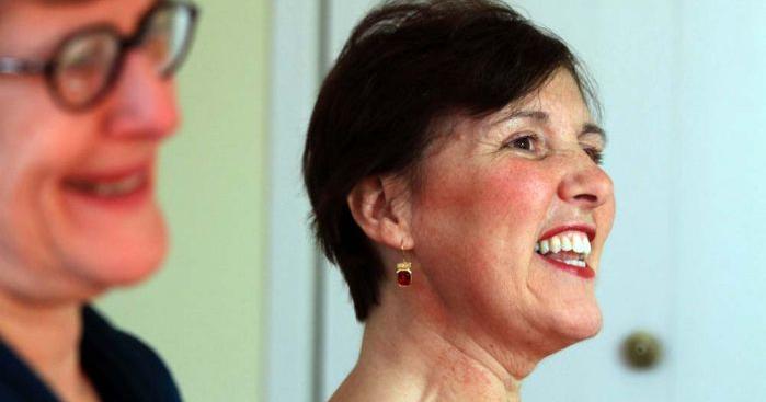 Flock tends its pastor: Minister leaves her post to face ALS with faith ...