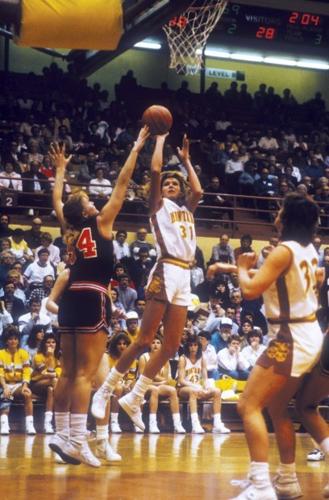 Douglass, Lisa Tinkle named to UM Hall of Fame