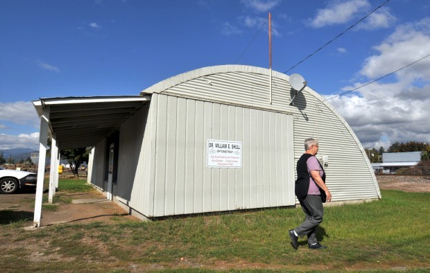 Optometrist Bill Shull has tended to Plains since '63