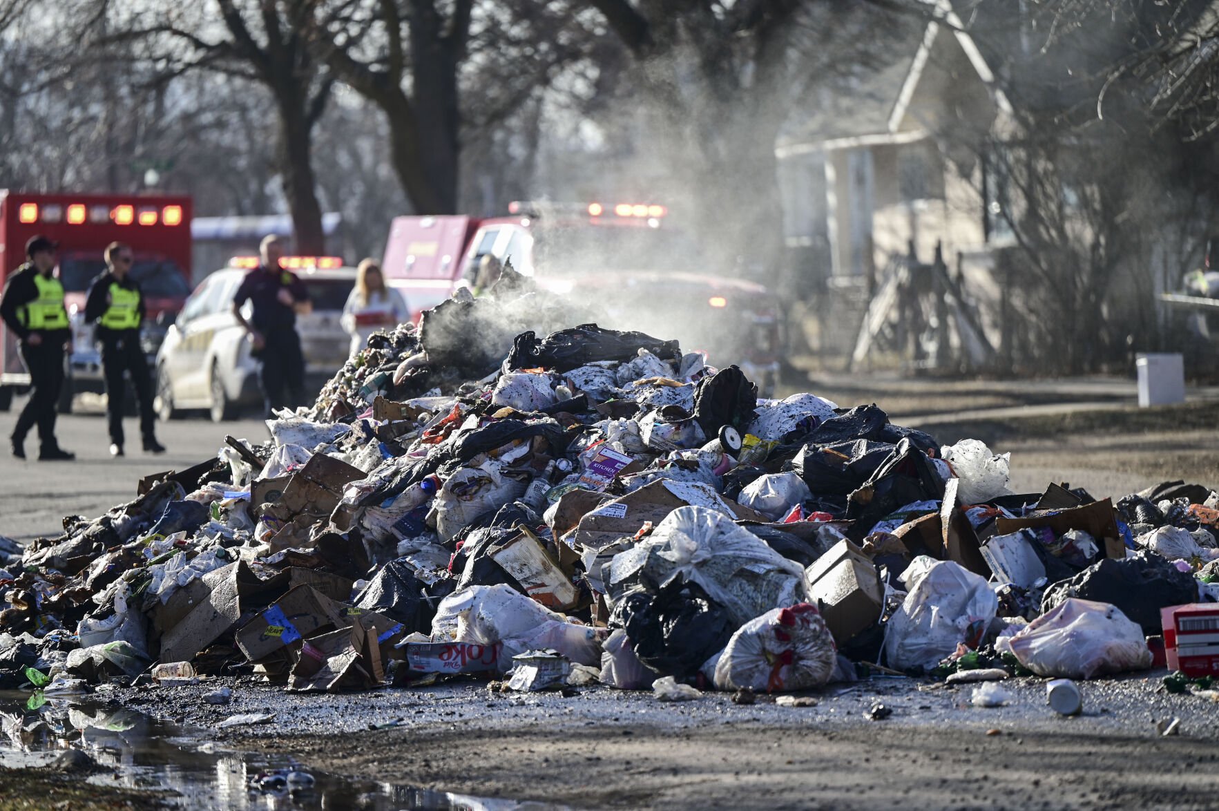 Missoula Fire puts out trash fire