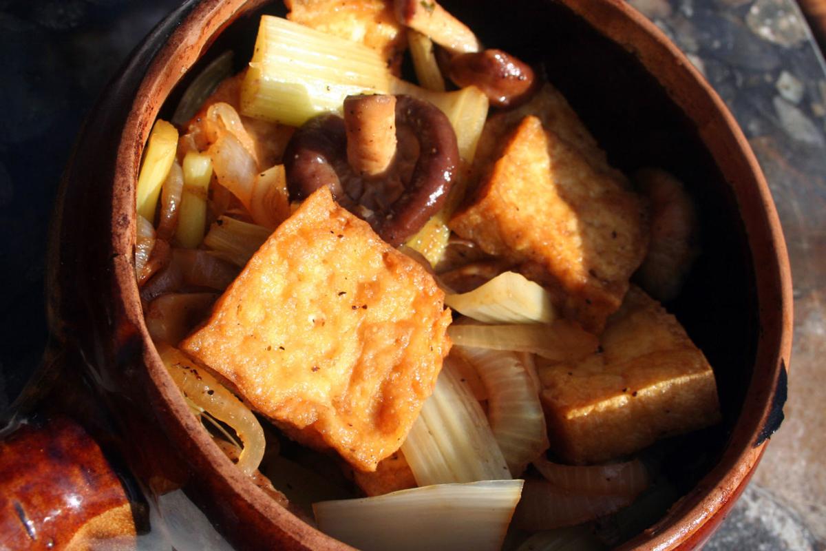 ARI LeVAUX: Clay pot tofu converts sneering editor to tofu lover