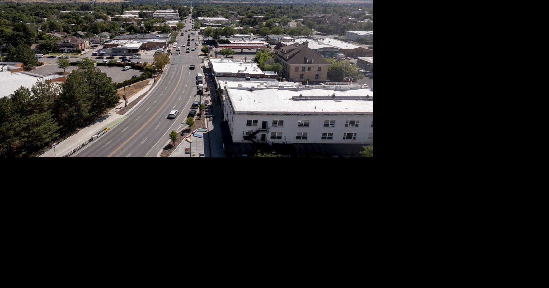 City council to vote on adding Hip Strip parking regulations
