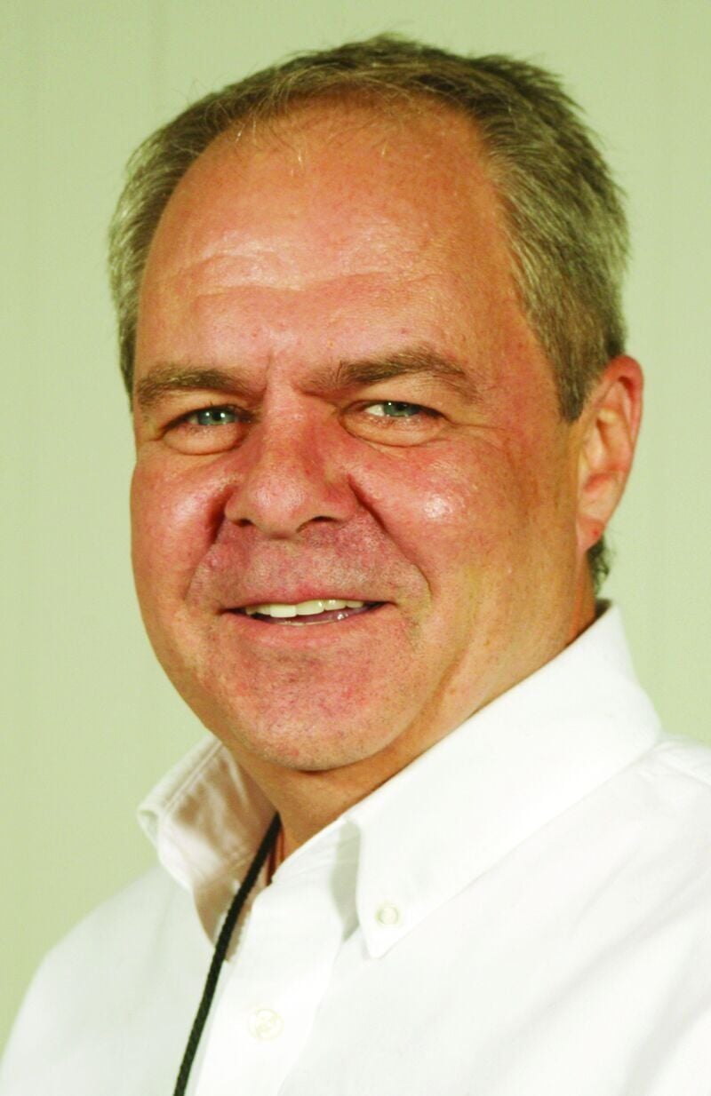 Reporter Mike Smith honored for integrity, quest for truth