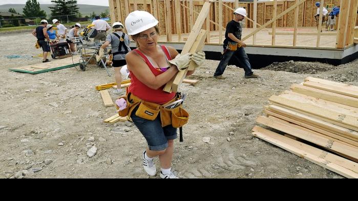 Collaborative program offers families opportunity to build their homes ...