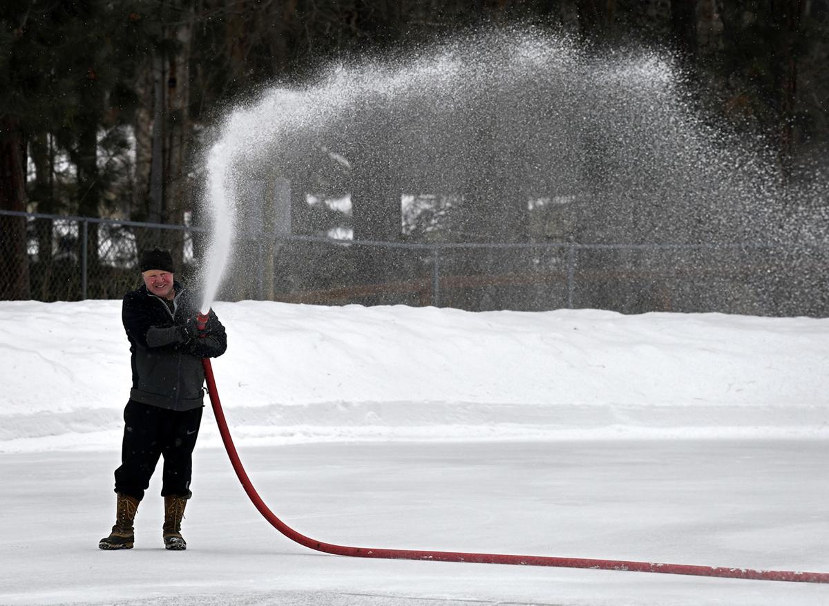 Pineview ice rink opens despite warm temps
