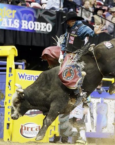 J.W. Harris wins 4th PRCA bull riding title