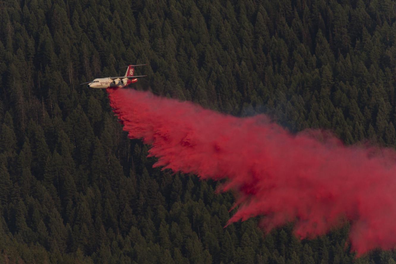 Corrosive aerial fire retardant grounds wildfire air tankers