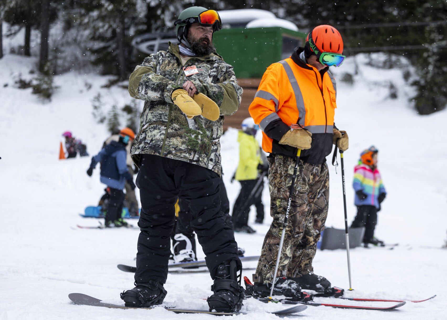 Lookout Pass ski excursion offers veterans chance to connect