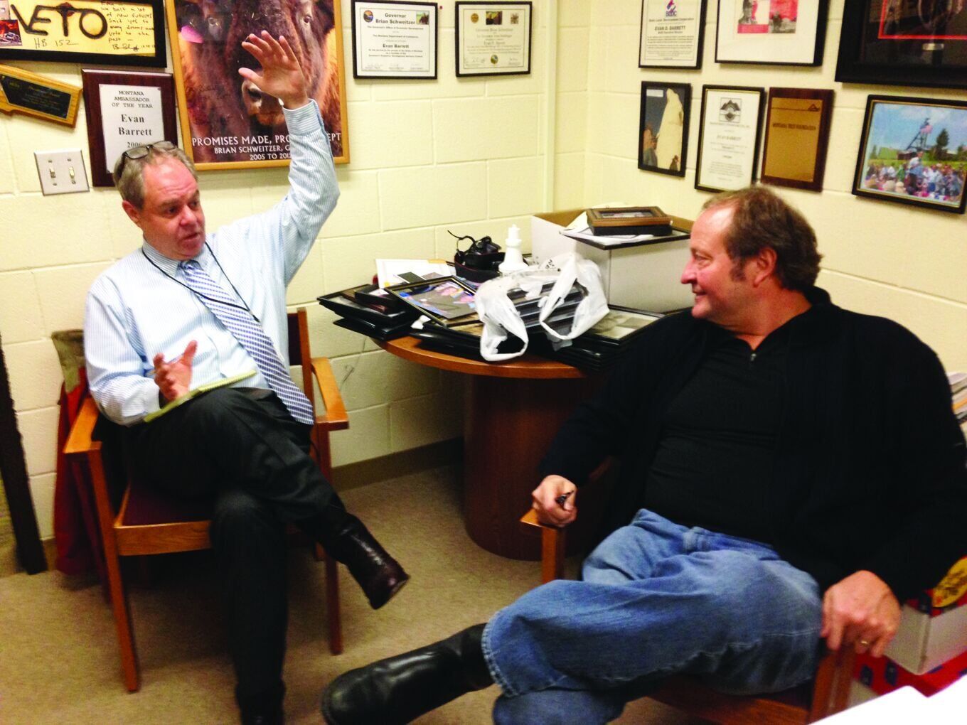 Reporter Mike Smith honored for integrity, quest for truth