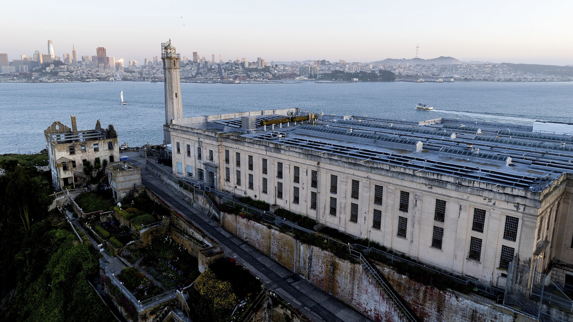 Reopening Alcatraz yet another problem for Bureau of Prisons