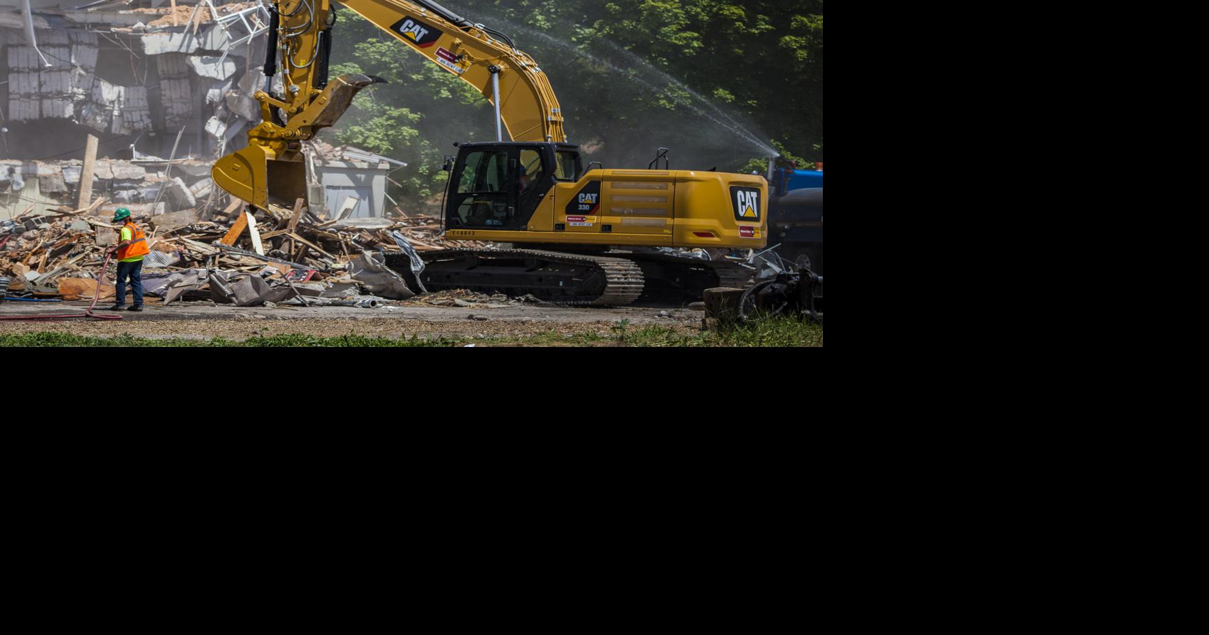 Demolition of historic Willard building begins