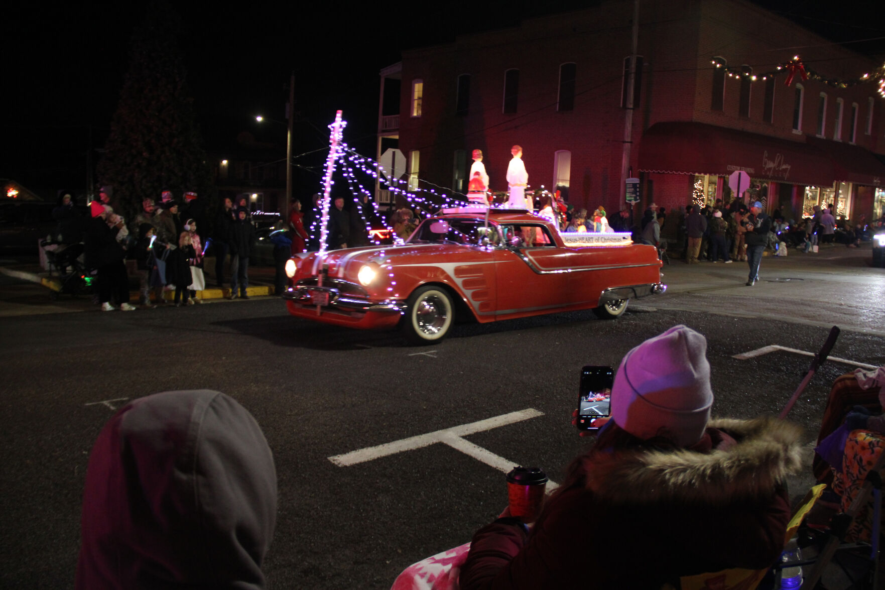 PHOTO GALLERY: Holiday Parade lights up downtown | News | missourian.com