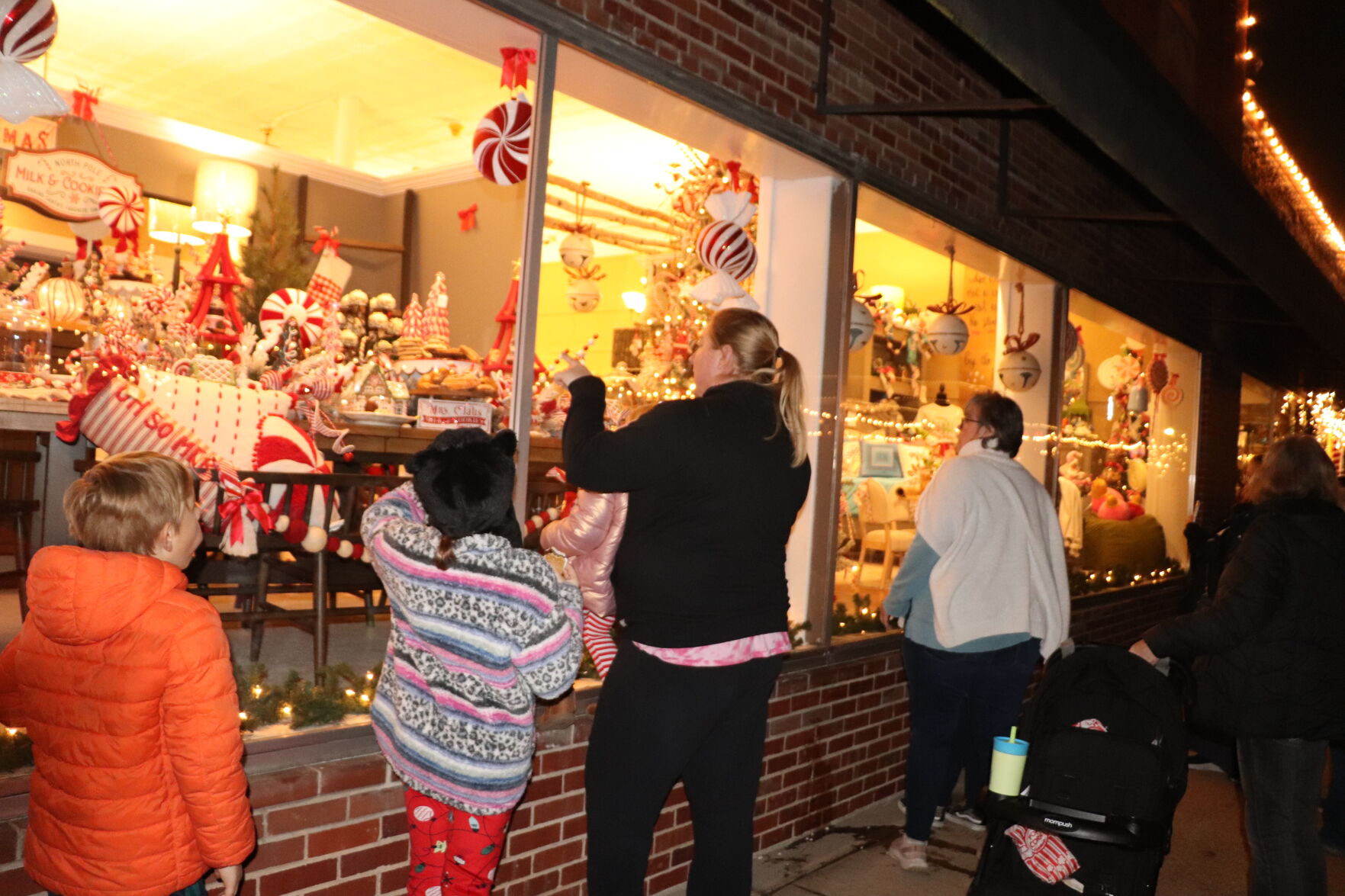 PHOTO GALLERY: Christmas Block Party tugs at the heartstrings in Union ...