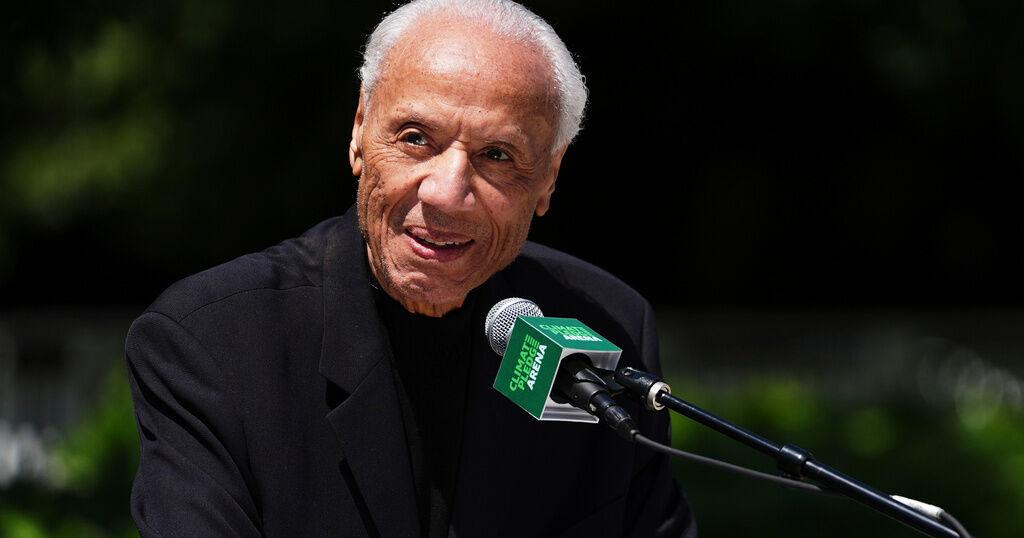 St. Louis Hawks legend Lenny Wilkens dies at 88 | News | missourian.com