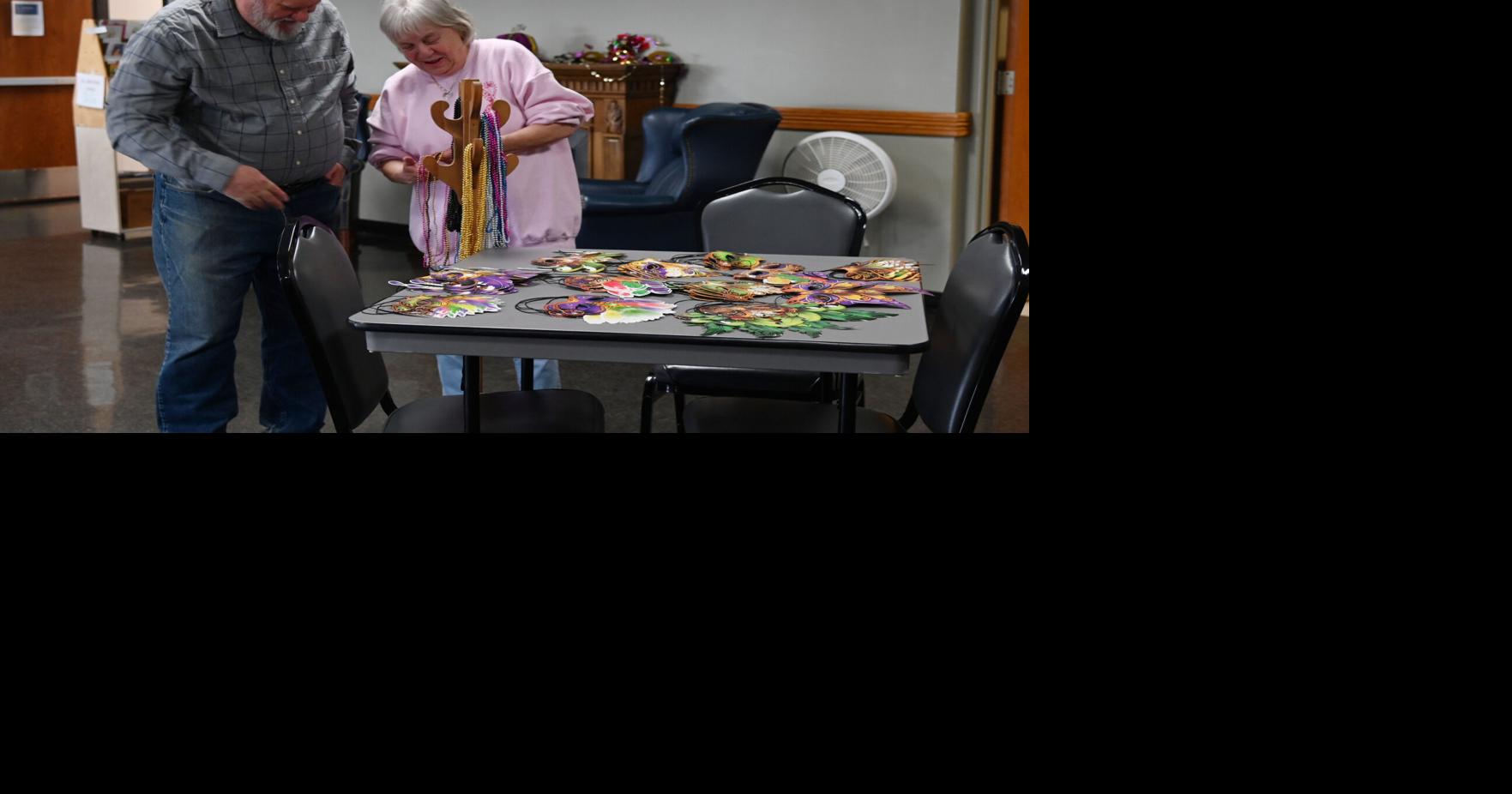 PHOTO GALLERY: Washington Senior Center celebrates Mardi Gras | Local ...