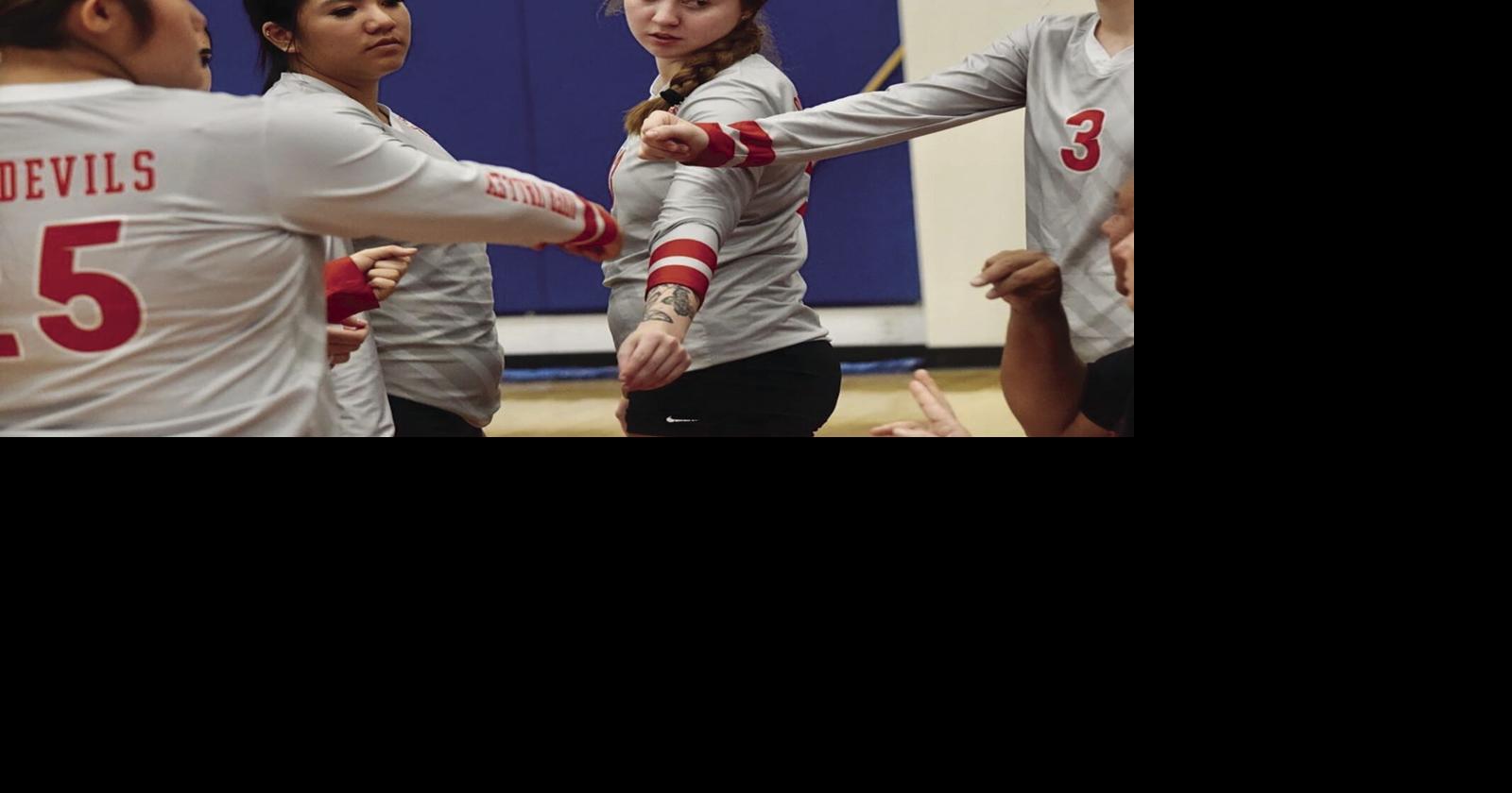 Dust Devils volleyball team plays final match | News | mohavedailynews.com
