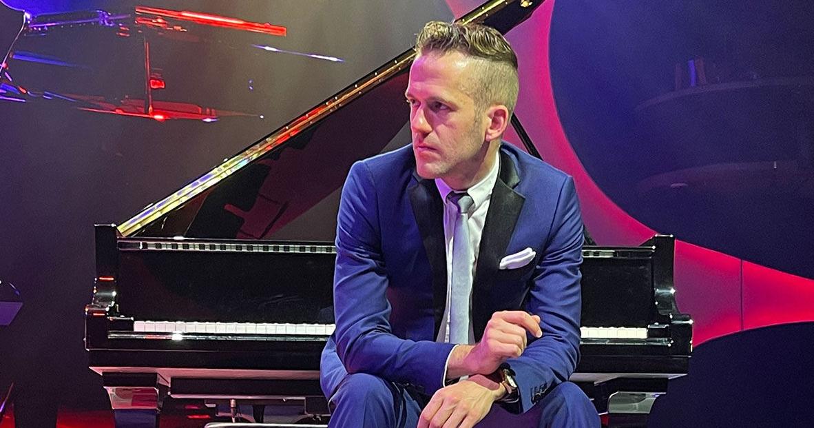 Colorado River Concerts: Jason Lyle Black to perform '100 Hits of Stage ...