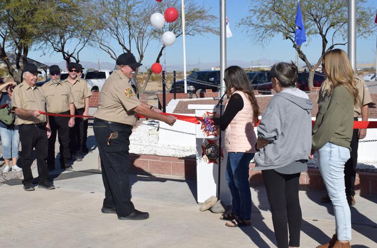 'A tribute to great men & women': Topock veterans honored in park ...