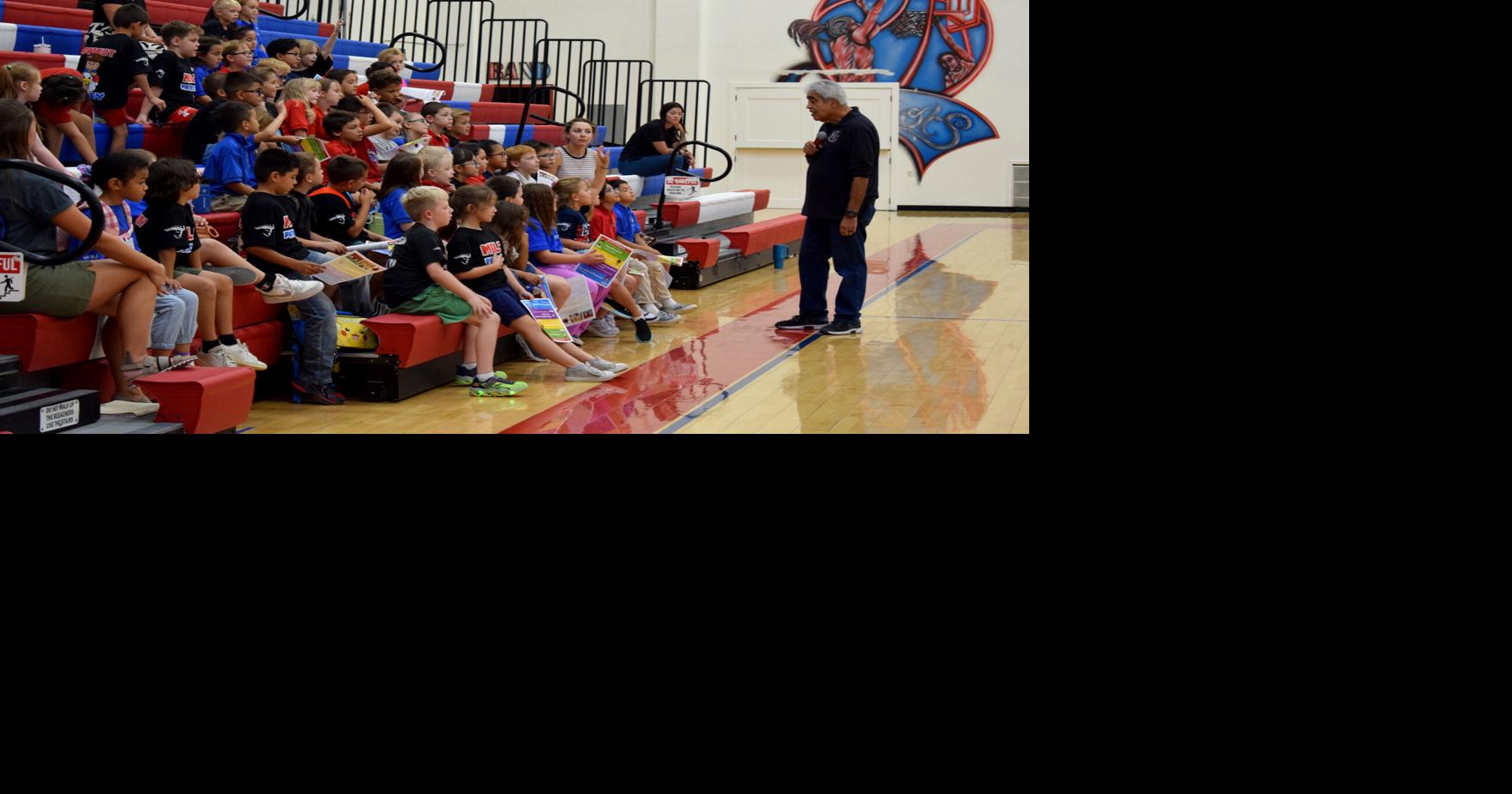 Photos: Risen Star Kennel visits Mohave Accelerated Elementary Schools ...