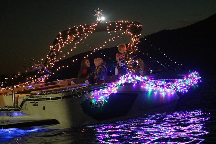 Christmas on the Colorado floats holiday light parade | News ...