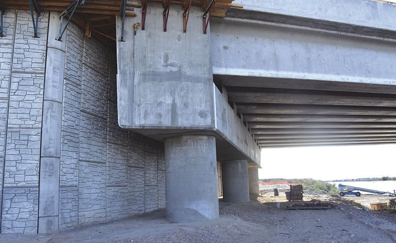 Councilmembers get close look at new bridge | News | mohavedailynews.com