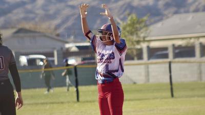 MALC softball impress to 2-0 | News | mohavedailynews.com