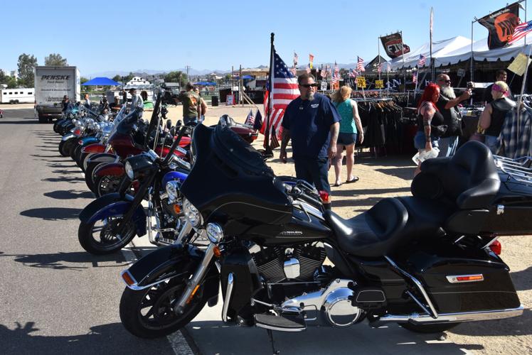 'A mayor's got to have a bike' D'Amico leads Mayhem opening ride on ...