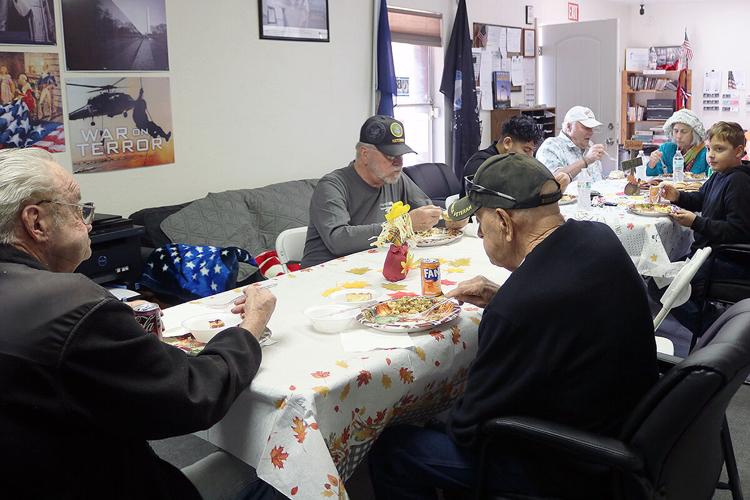 A community gives back: Thousands in the Tri-state receive Thanksgiving ...