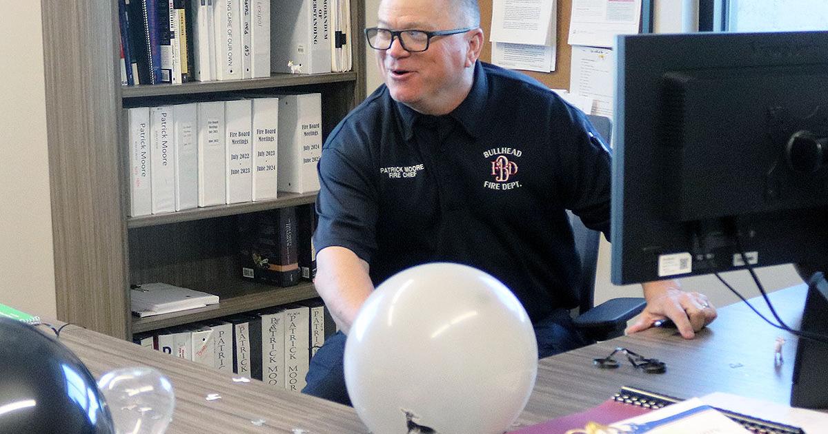 Bullhead City Fire Chief Patrick Moore retires after 33 years of ...