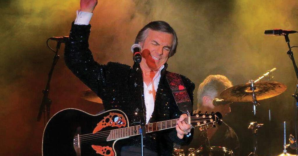 Legendary Legacy: Jay White performs his Neil Diamond Legacy show at ...