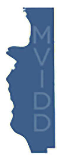 Re-elected MVIDD director takes oath of office | News | mohavedailynews.com