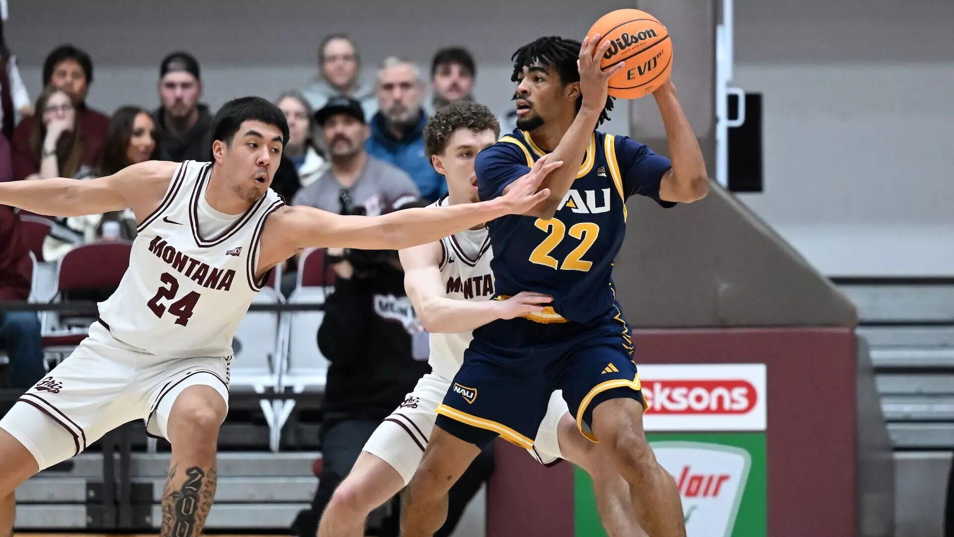 NAU ROUNDUP: Men's basketball suffers Big Sky opening loss at Montana ...