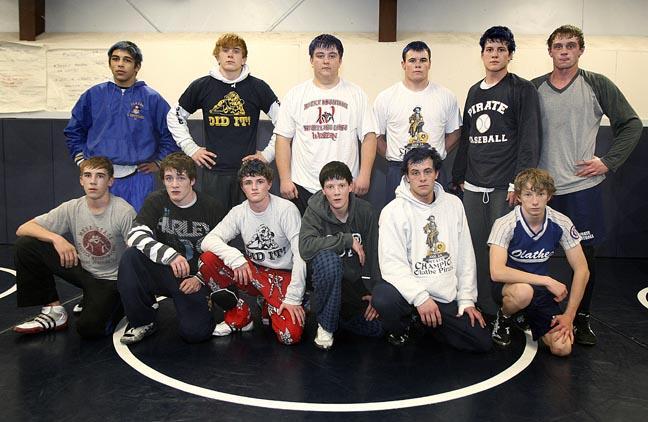 Olathe to take 12 to state | Local Sports News | montrosepress.com