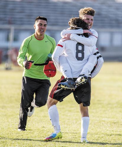 Montrose takes control during second half against Standley Lake | Local ...