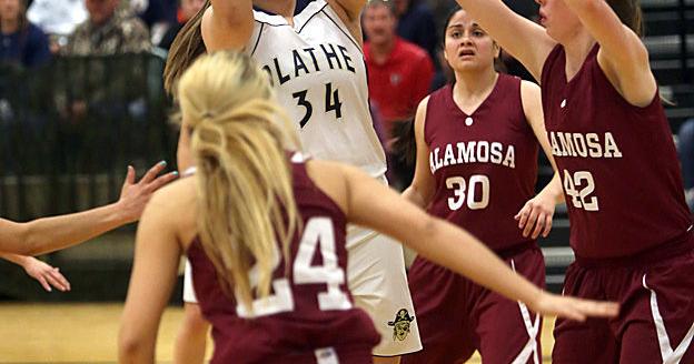 Pirates trounce Alamosa | Local Sports News | montrosepress.com