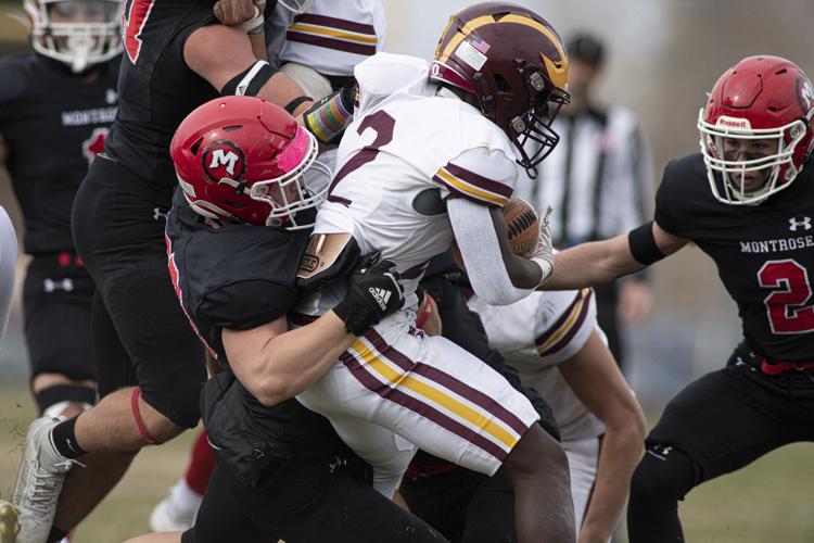 Red Hawks beat Windsor 26-7, advance to Class 4A semifinals | Local ...