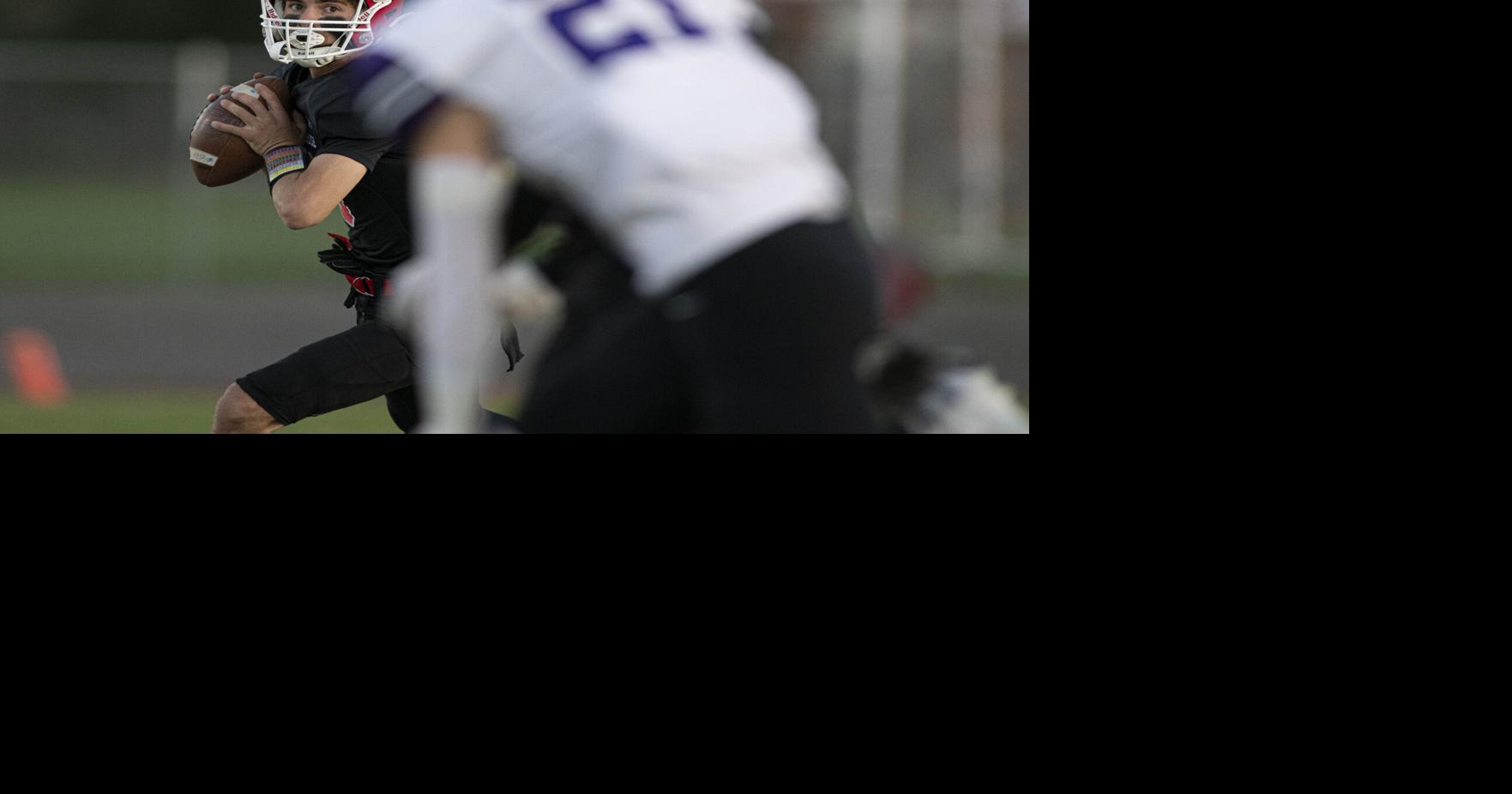 PREVIEW: Red Hawks football team keeps eyes on league prize | Local ...