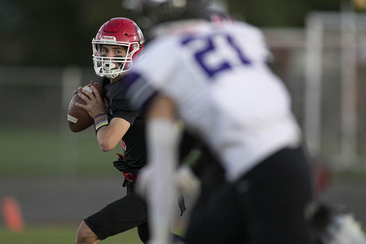 PREVIEW: Red Hawks football team keeps eyes on league prize | Local ...