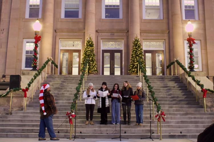 Montrose is getting merry: Tree lighting kicks off holiday season ...