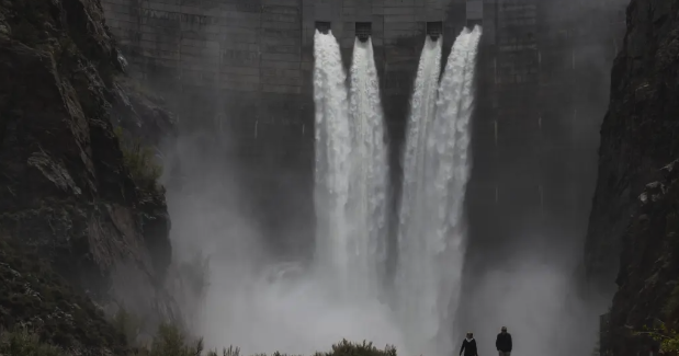 Dam along the Gunnison River opens all of its spillways for the first ...