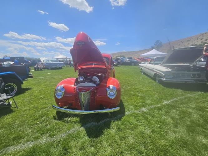 A weekend of fun: Classic cars, pinup girls — and a welcome at the Ute ...