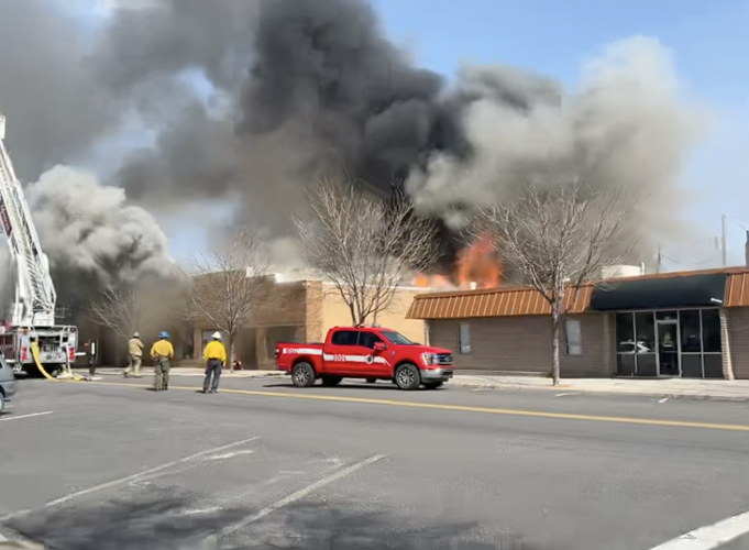 5 injured as venerable Montrose business burns: Hartman Bros. catches ...
