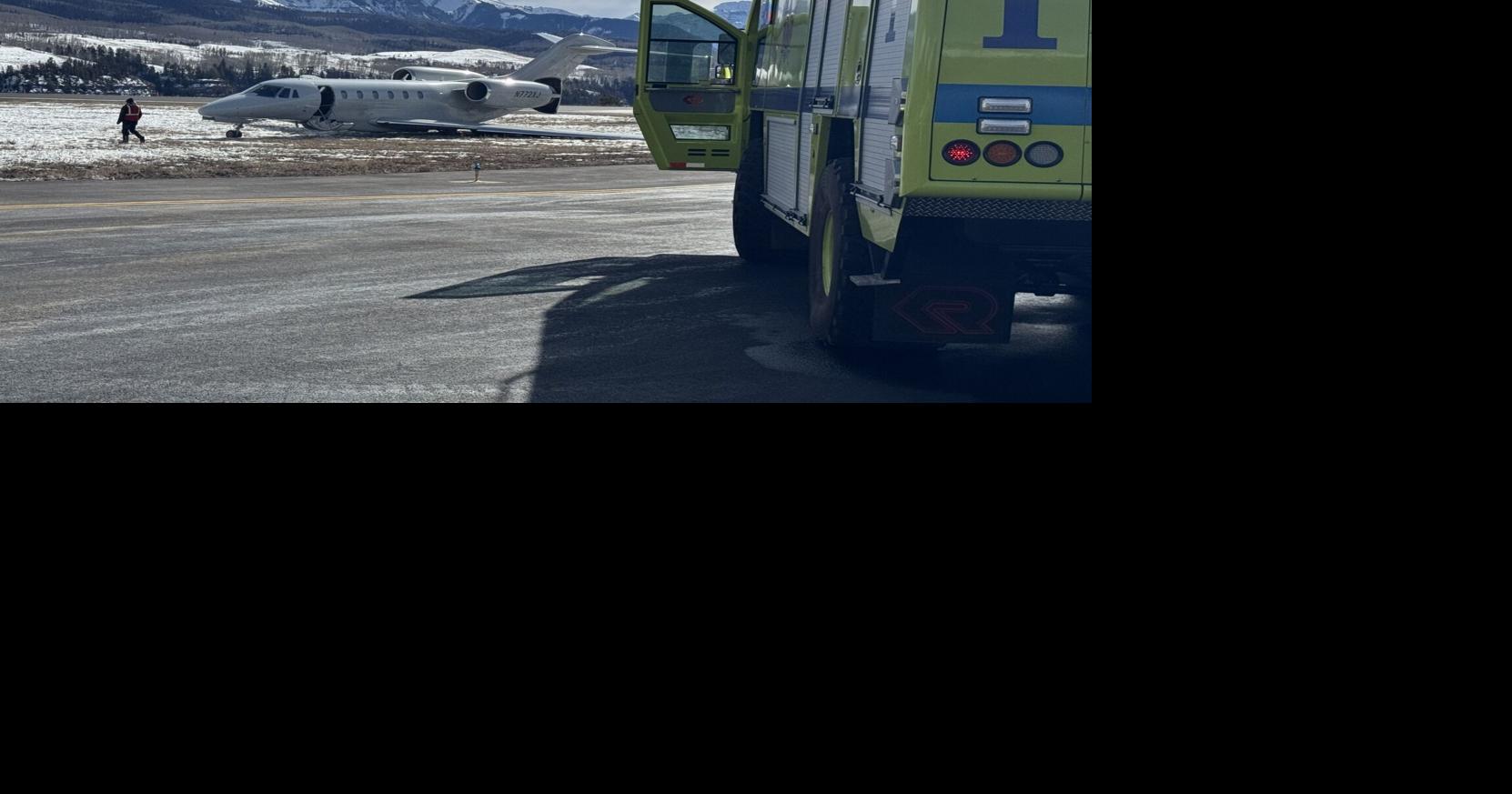3 escape injury when plane skids across runway at Telluride airport ...