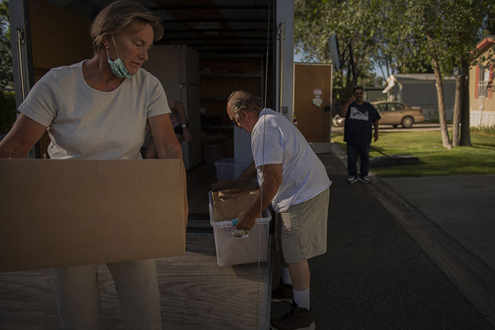 FOCUS: Mobile food pantry surprises Montrose residents with $100 ...