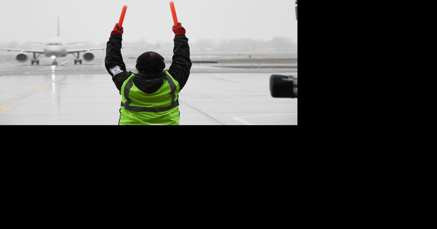 Temporary traffic signal on way for airport as passenger numbers keep ...