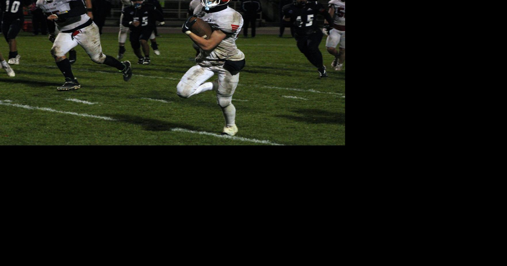 Red Hawks leave Front Range with a 32-28 win over Mesa Ridge — MHS ...