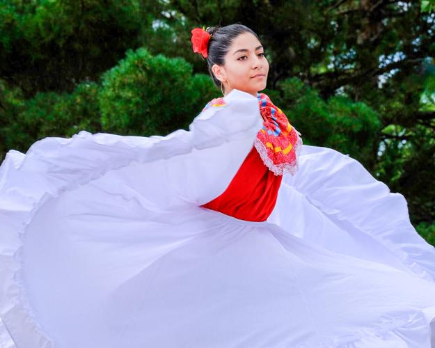 Dancing roses: Fiesta scenes | News | montrosepress.com