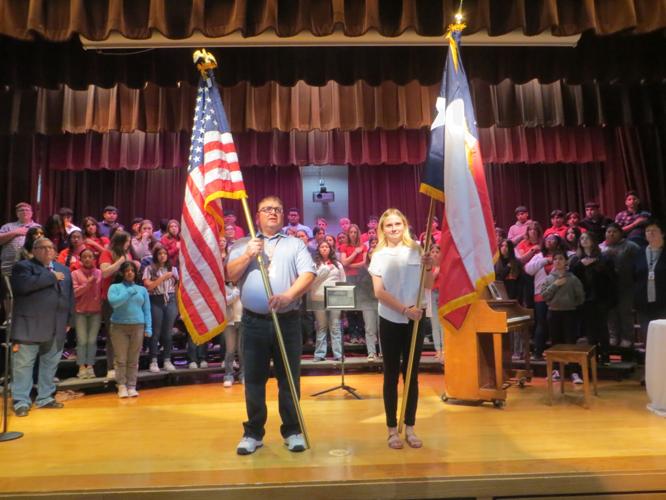 Veterans, Jr. High students commemorate Veterans Day, honor Gold Star ...