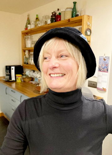 Woman diagnosed with cervical cancer after previous botched screening ...