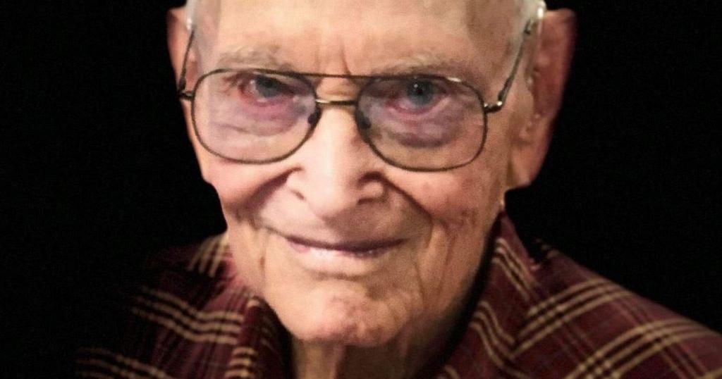 PAUL DEWOLFE | Obituaries | moorenews.com
